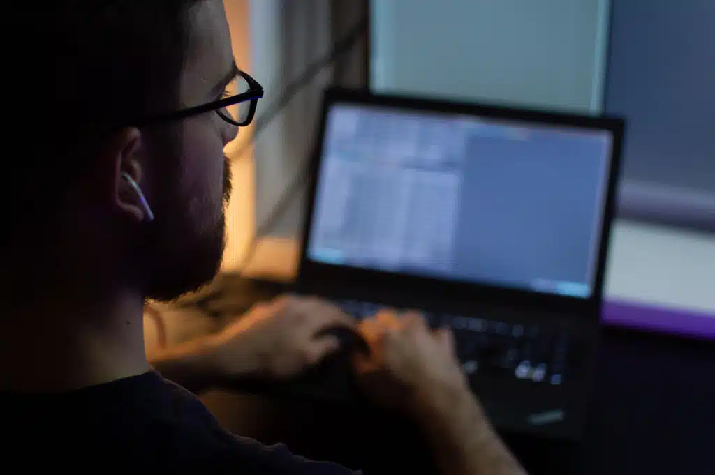 Como criar uma IA com Python: guia completo